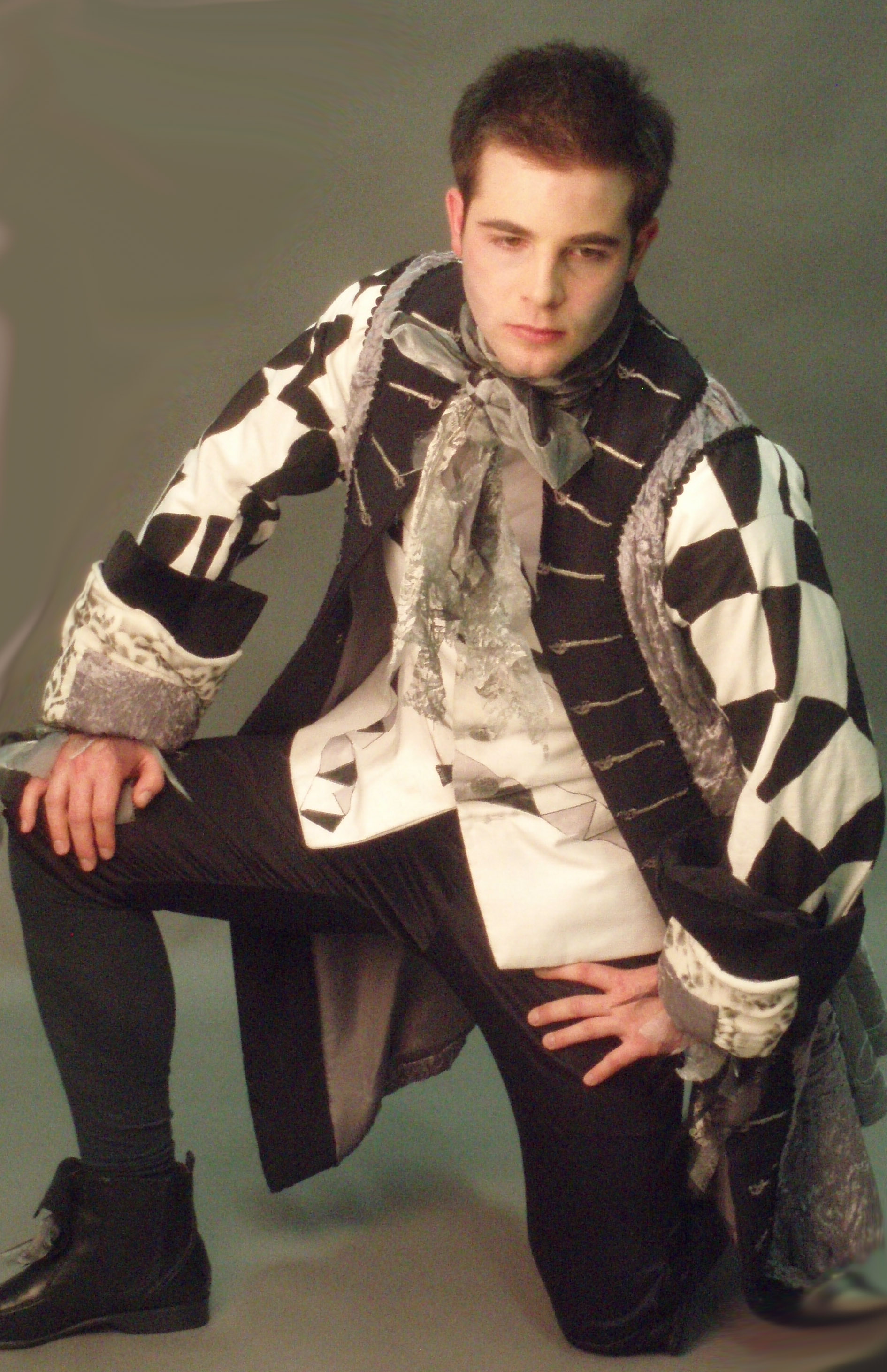 Worn to Be Wild Costume Hire – "The Party Starts Here!"